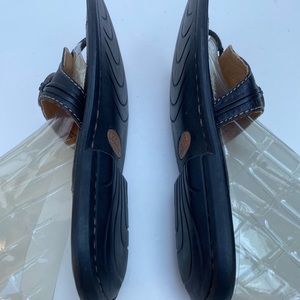 Born Crown | Shoes | Born Crown Sandal With Coconut Accents Sz 7 | Poshmark